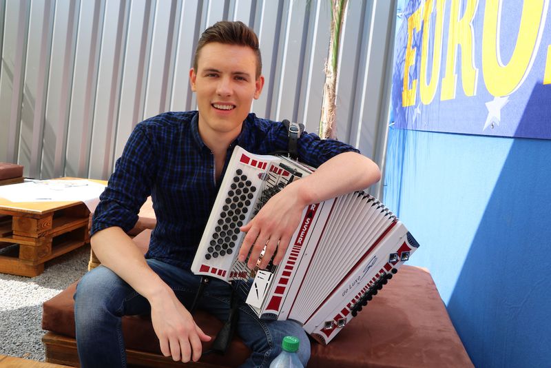 Simon Wild - Musiker und Entertainer mit der Steirischen Harmonika ...